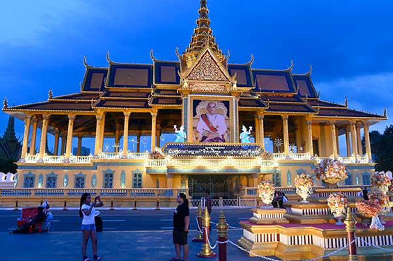 King-Father Norodom Sihanouk of Cambodia - Family of King-Father ...