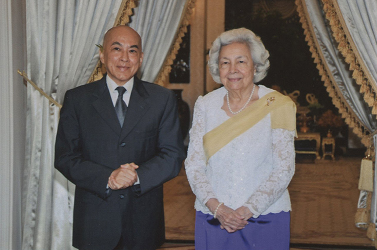 King-Father Norodom Sihanouk of Cambodia - Family of King-Father ...