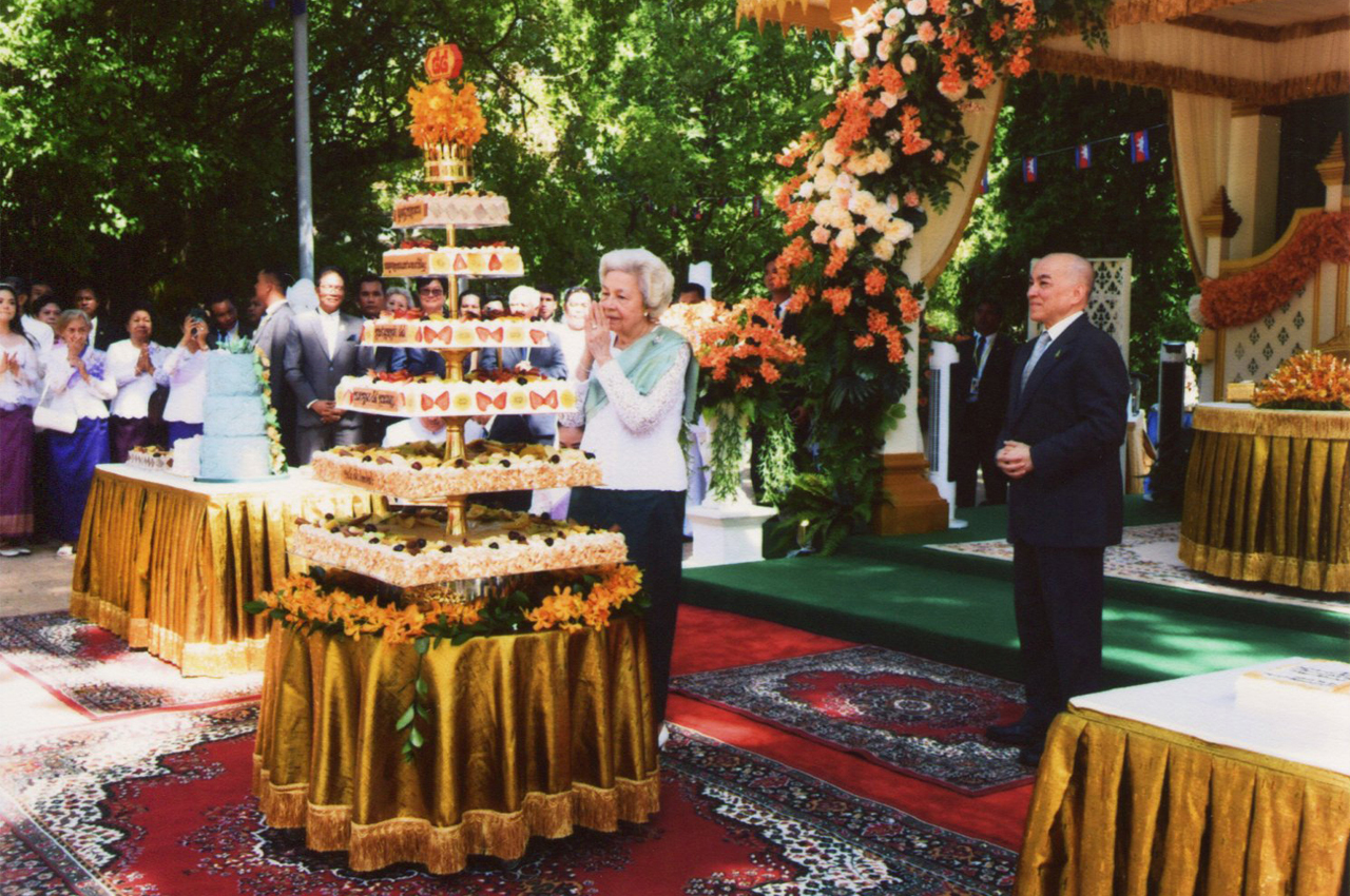 King-Father Norodom Sihanouk of Cambodia - Family of King-Father ...