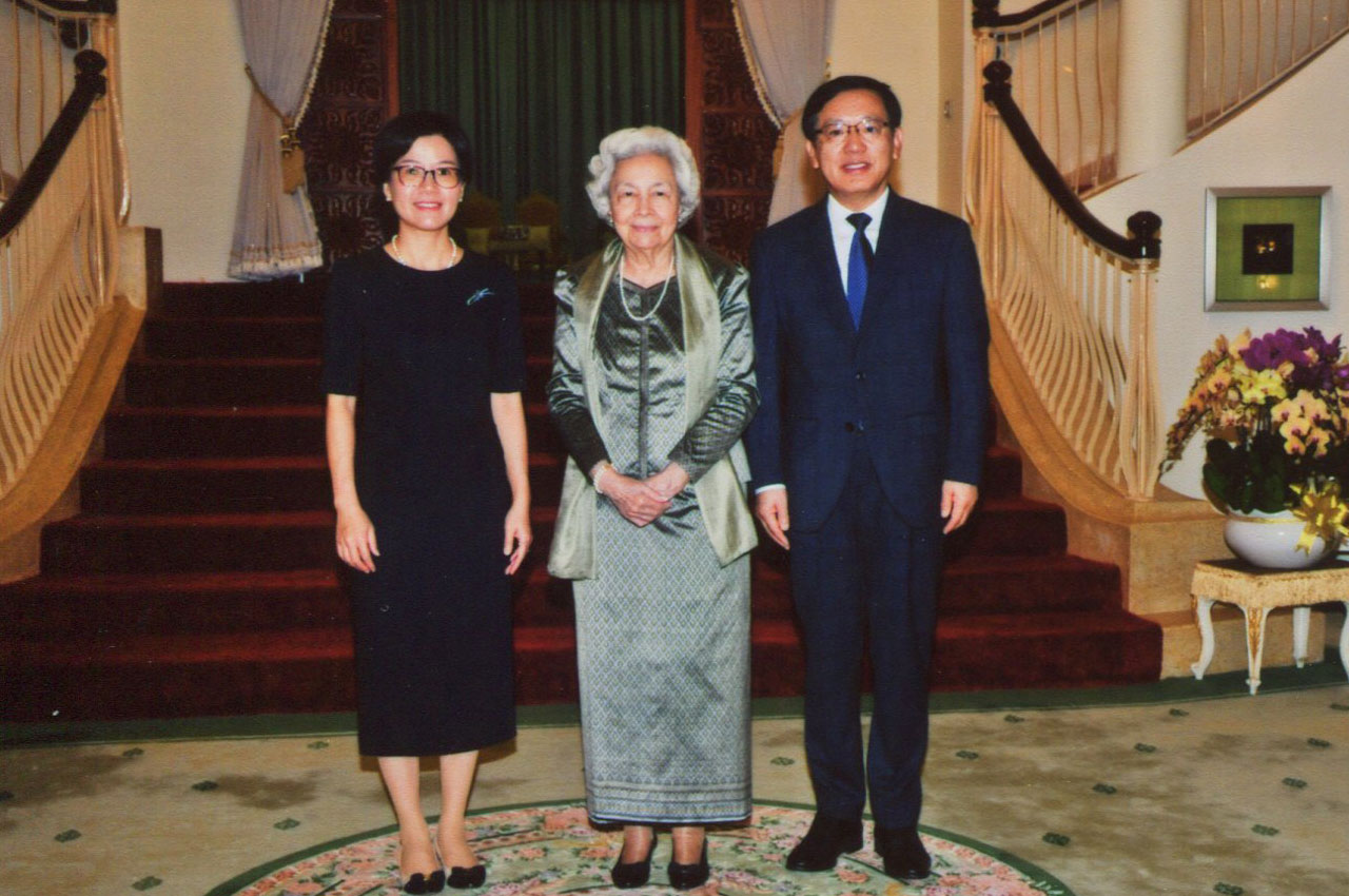 King-Father Norodom Sihanouk of Cambodia - Family of King-Father ...