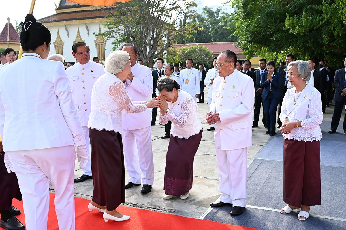 King-Father Norodom Sihanouk of Cambodia - Family of King-Father ...